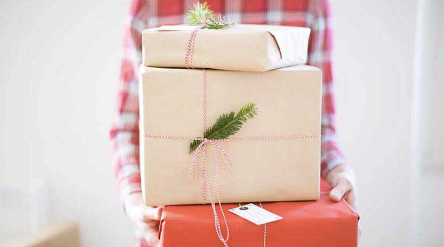 12 Travel gifts for everyone on your holiday shopping list - Suite Match